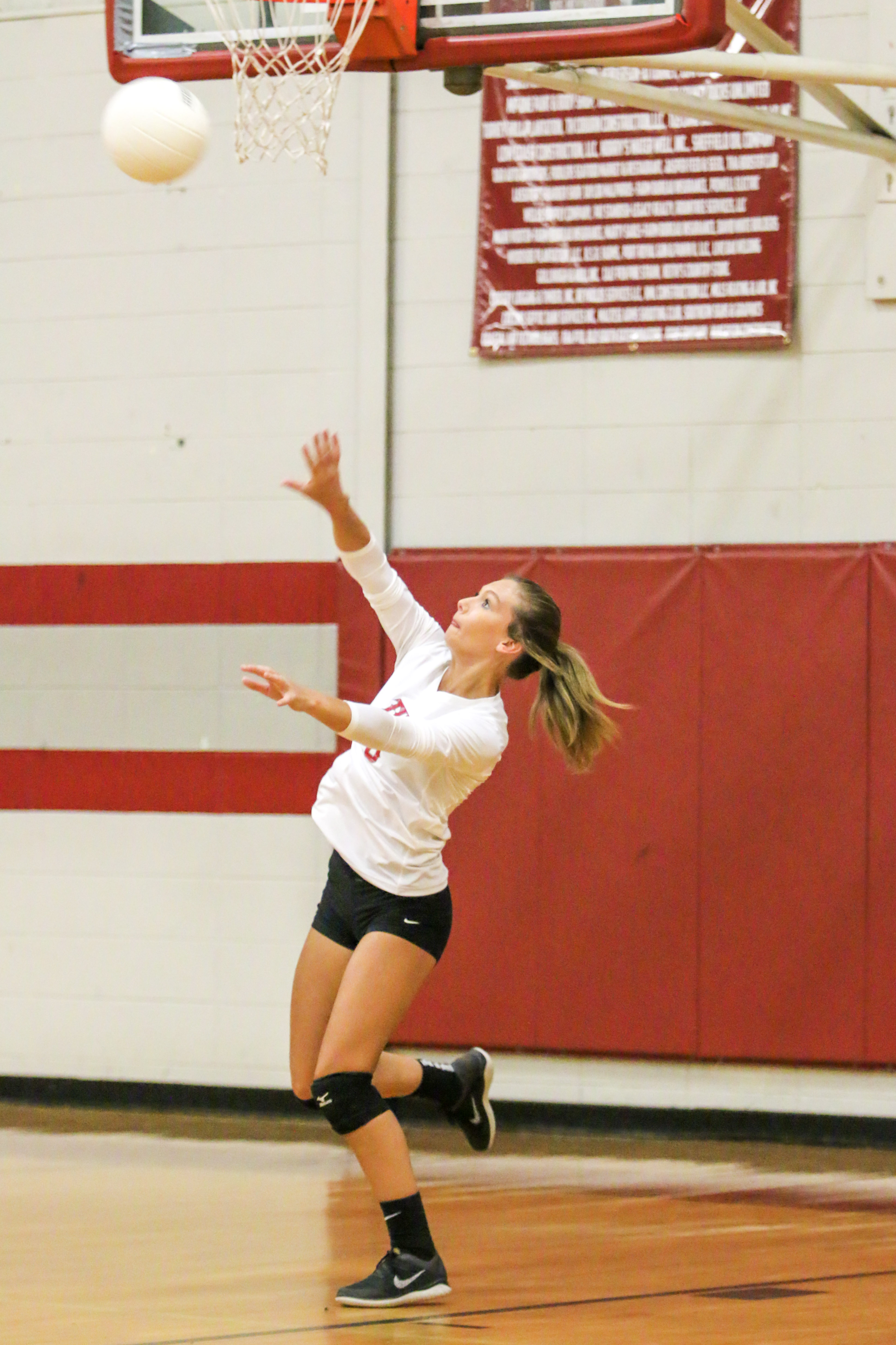 HSVB: JPII’s Michael aces the victory over Rebels – LowcoSports